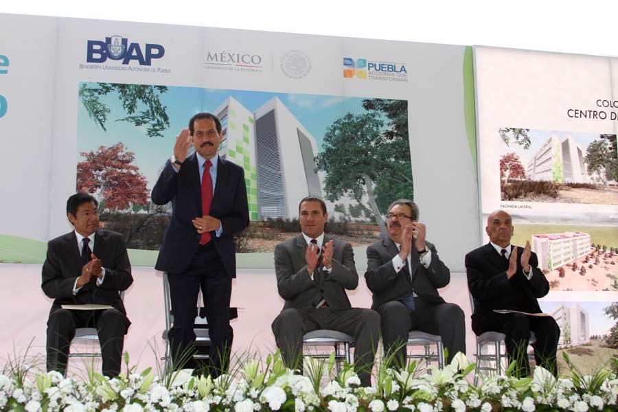 Entregan 31 definitividades extraordinarias a docentes de la UAP ...