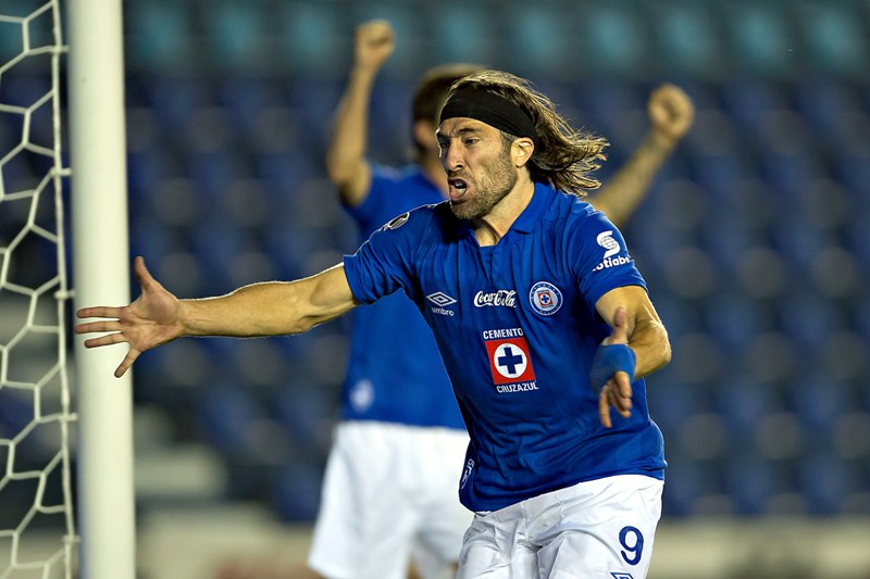 Cruz Azul da voltereta 2-1 sobre Santos - Grupo Milenio