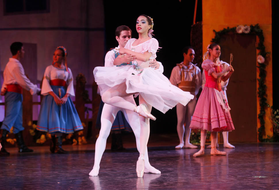 Una Coppélia con nutrida asistencia- Grupo Milenio