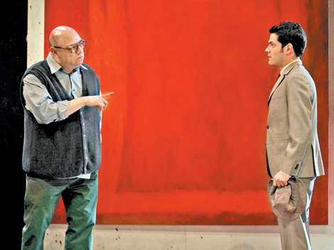 Ovacionan la nueva versión de "Rojo"- Grupo Milenio