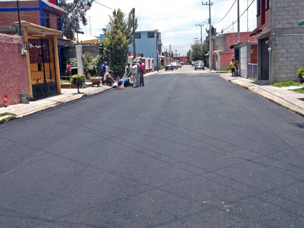 Invierten 10 mdp en pavimentar avenidas - Grupo Milenio
