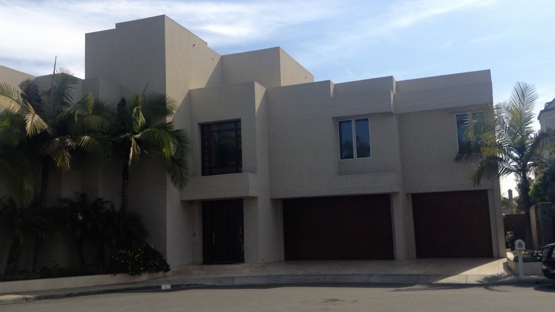 Susumo Azano bajo arraigo en su lujosa residencia de SD- Grupo Milenio