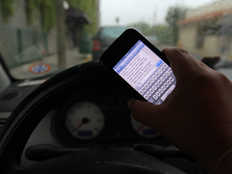'Textear' al conducir, primera causa de accidentes en Nuevo Laredo ...