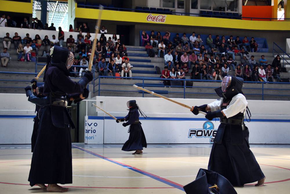 Exhibición de kendo, en el Polideportivo - Grupo Milenio