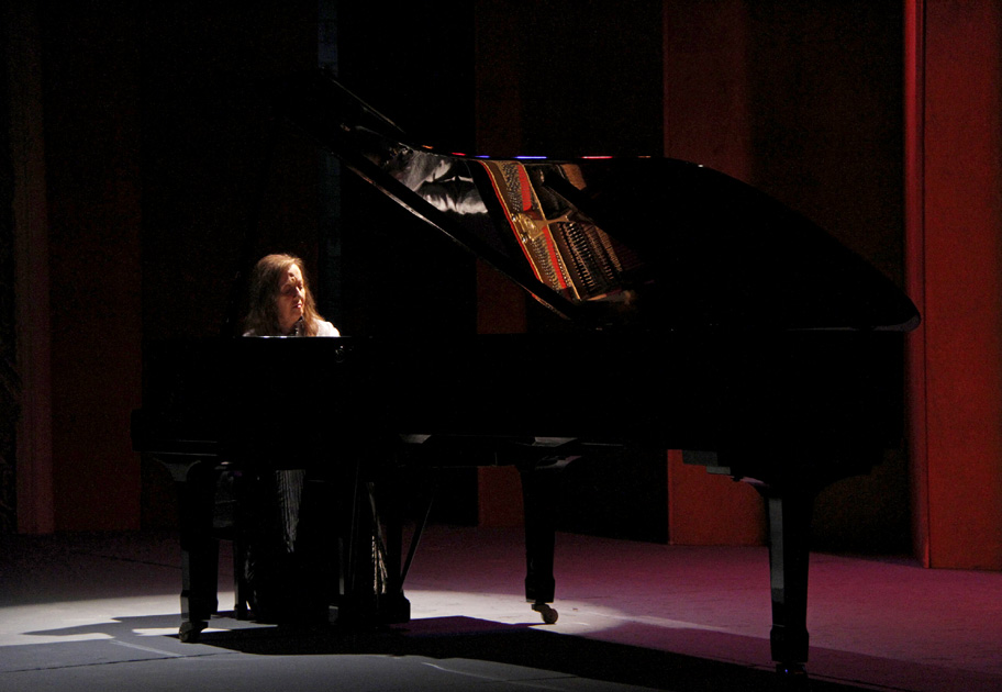 Abre Festival de Piano con poca asistencia- Grupo Milenio