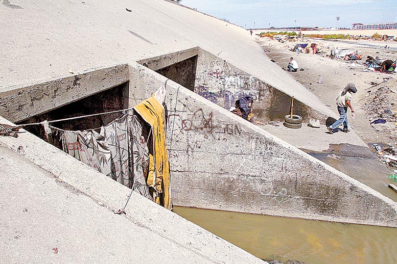 El Bordo de Tijuana, hogar de migrantes y drogadictos- Grupo Milenio