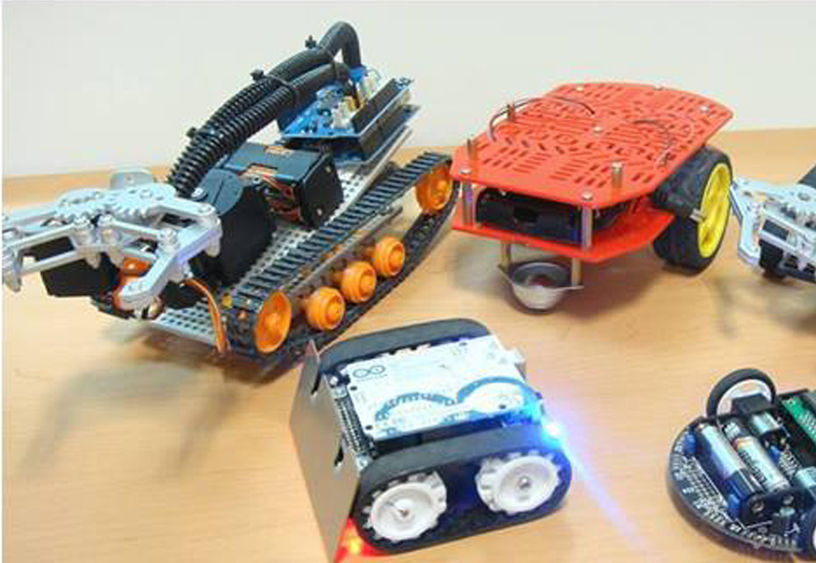 Jóvenes exhiben prototipos de Robot Móvil- Grupo Milenio