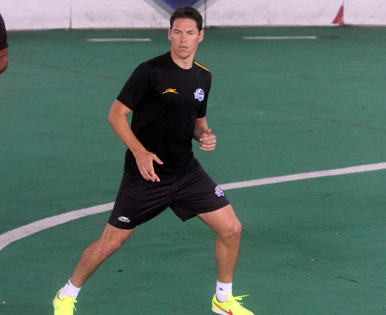 Guillermo Franco y el plantel completo es presentado por el Flash ...