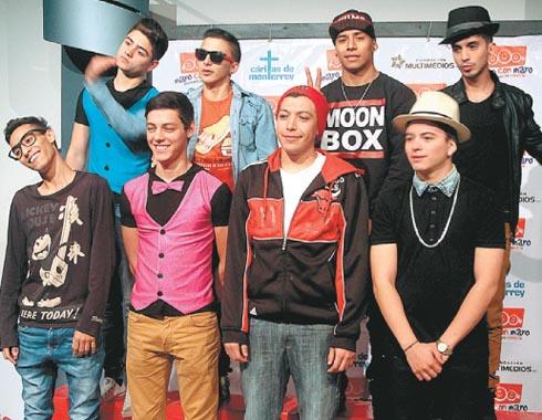 La arman en "Mano con Mano" - Grupo Milenio