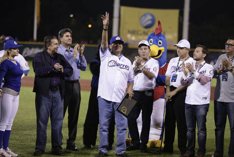 Revive la Fernandomanía- Grupo Milenio