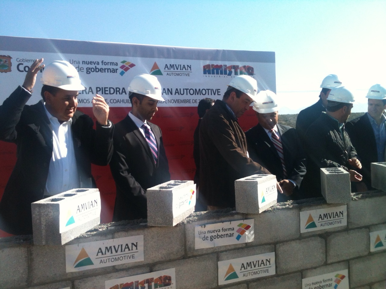 Se colocó la primera piedra de Amvian Automotiv- Grupo Milenio
