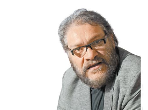 Lucha Cosío con los vampiros de Del Toro- Grupo Milenio