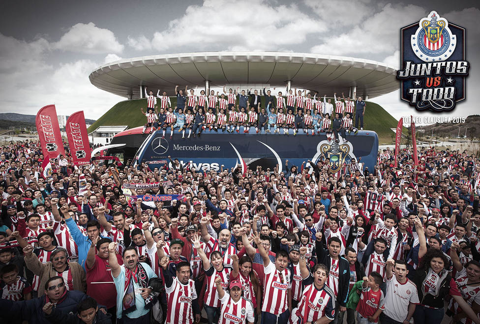 Chivas se toma la foto oficial con su afición- Grupo Milenio