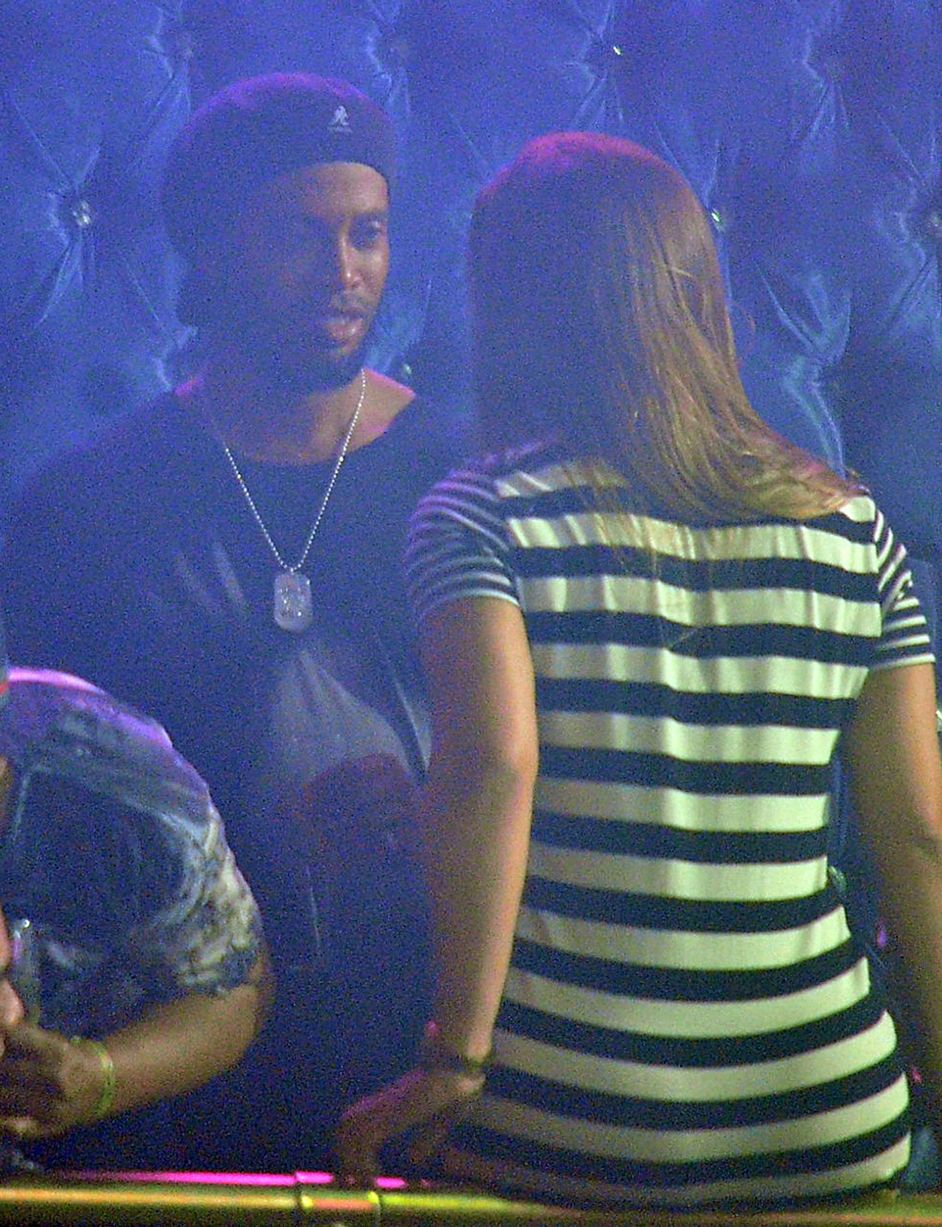 Ronaldinho se fue 'de fiesta' a Cancún: prensa inglesa- Grupo Milenio