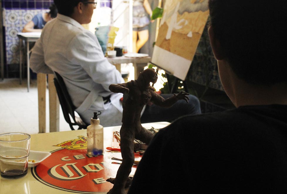 Salón de la Plástica HMCG alberga exposiciones colectivas de artistas ...