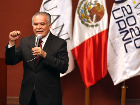 Ofrece candidato del PT ser gestor de recursos para UANL- Grupo Milenio