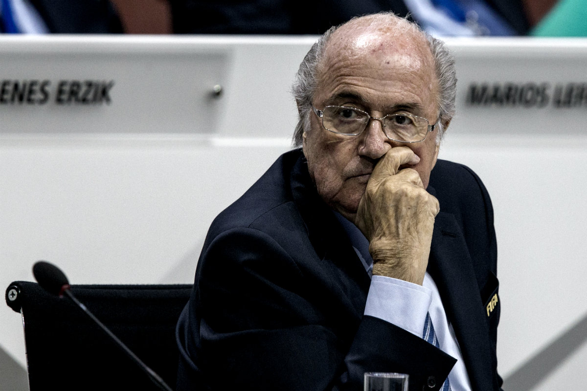 Blatter se encierra en Suiza; no acudirá a la final del Sub 20 - Grupo ...