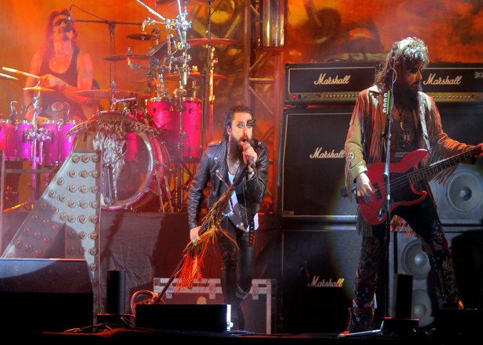 Moderatto deja su rock con sabor a fresa- Grupo Milenio