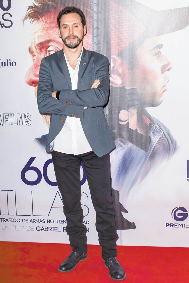 Gabriel Ripstein reprueba el uso de armas en el mundo - Grupo Milenio