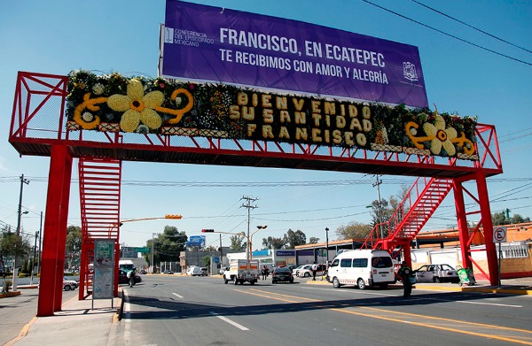 Ecatepec recibirá al Papa con arreglos florares en puentes - Grupo Milenio