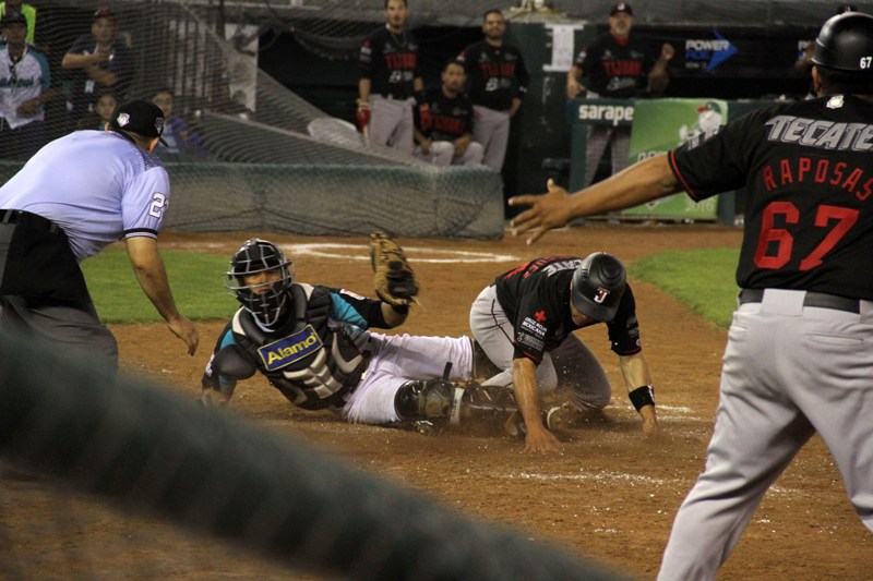 Toros se ‘robó’ la victoria y la serie ante Saltillo - Grupo Milenio