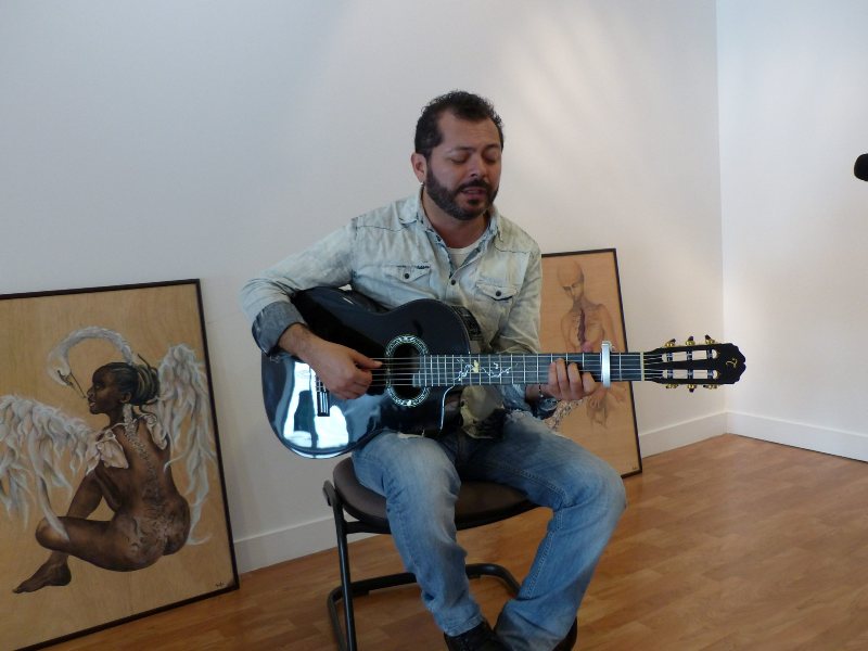 Edgar Oceransky derrocha romanticismo en concierto- Grupo Milenio
