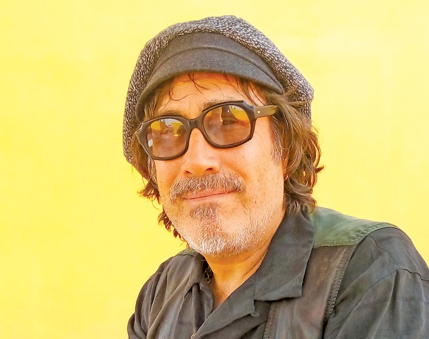 Jonathan Shaw o el oficio de sobrevivir gracias a la palabra- Grupo Milenio