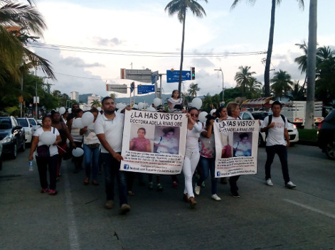 Marchan en Acapulco para exigir la presentación de una doctora- Grupo ...