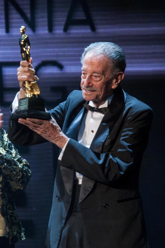 Las cintas de acción de Mario Almada- Grupo Milenio