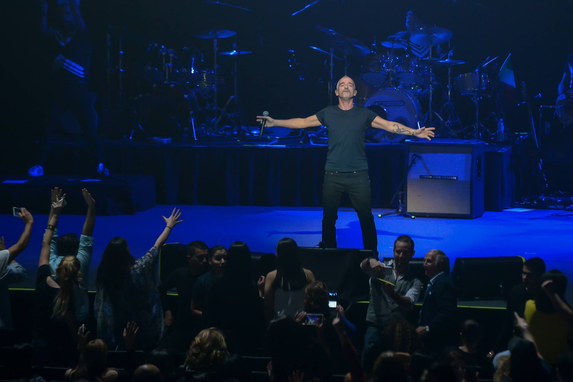 Eros entregó una noche romántica- Grupo Milenio