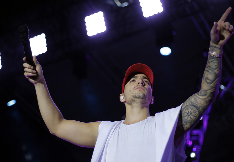 El 'pretty boy' Maluma deja su sabor a los laguneros- Grupo Milenio