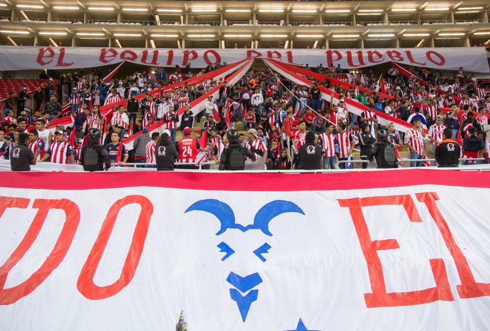 Vuelven los trapos y tifos al Estadio Chivas - Grupo Milenio