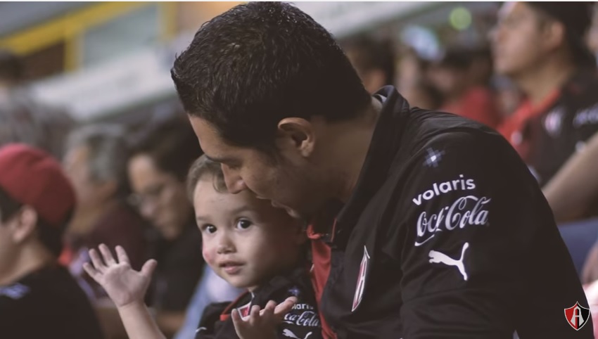 Atlas muestra su amor hacia sus aficionados - Grupo Milenio