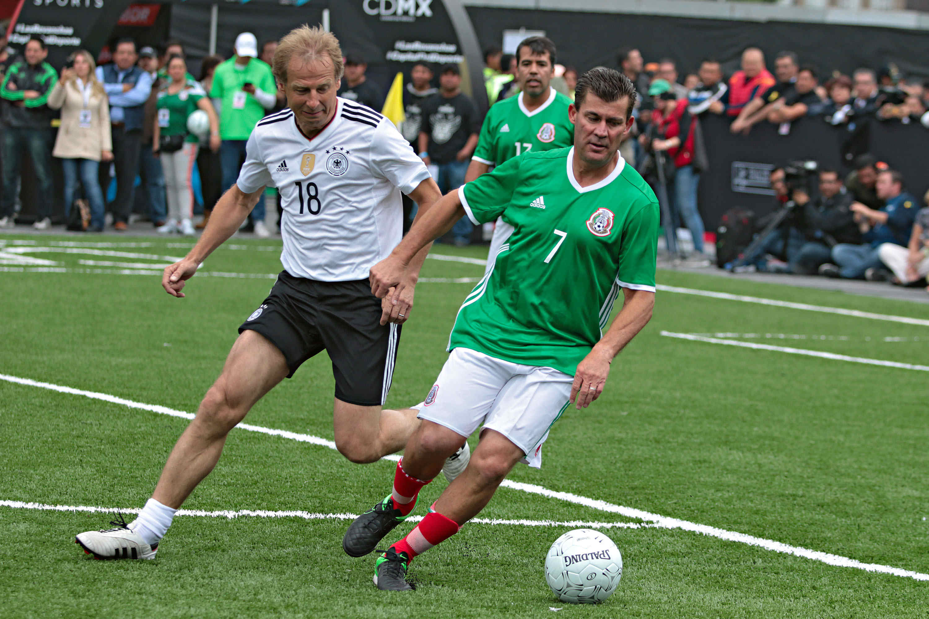 México y Alemania comparten título en el Zócalo - Grupo Milenio