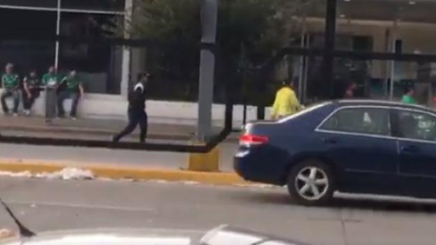 Dejan inconsciente a fanático del Atlas- Grupo Milenio