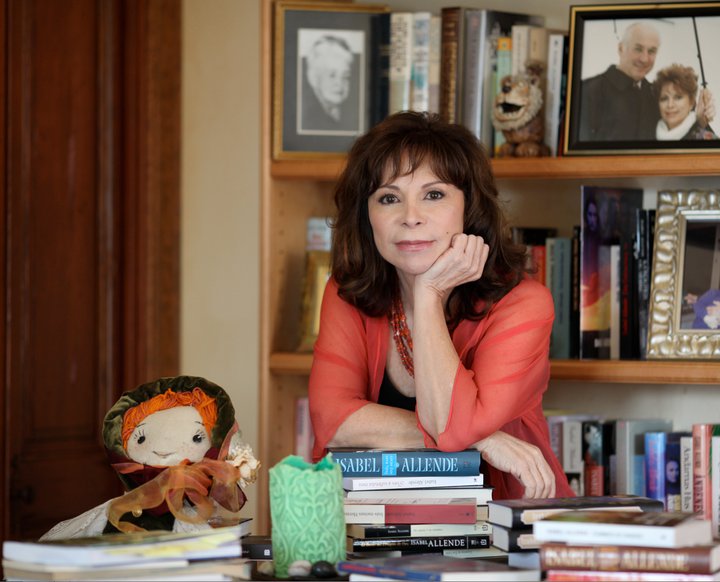 Isabel Allende, la escritora que encontró el amor a los 75 años- Grupo ...
