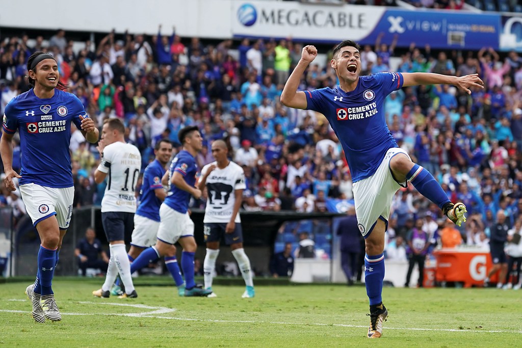 Cruz Azul hunde a los Pumas- Grupo Milenio