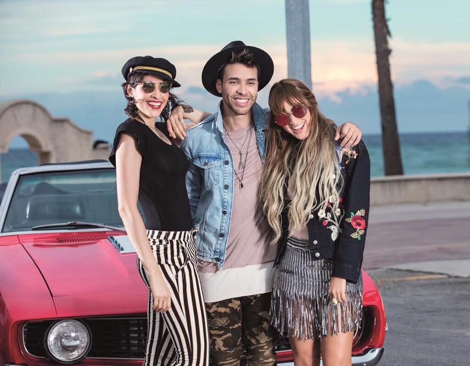 Prince Royce Y Su Hermana