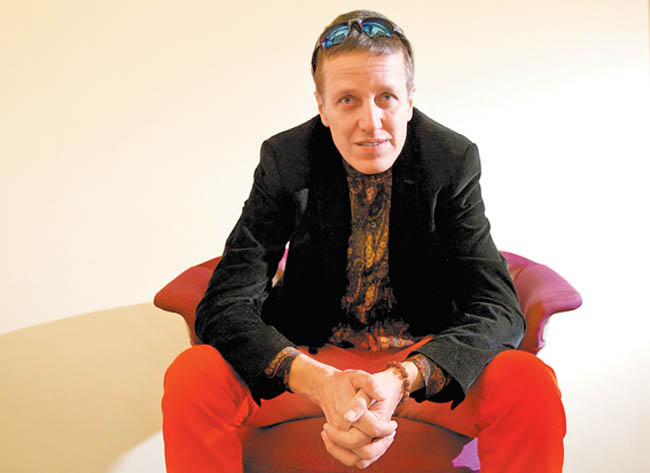 Xavier Velasco ya tiene su biblioteca en Editorial Océano- Grupo Milenio