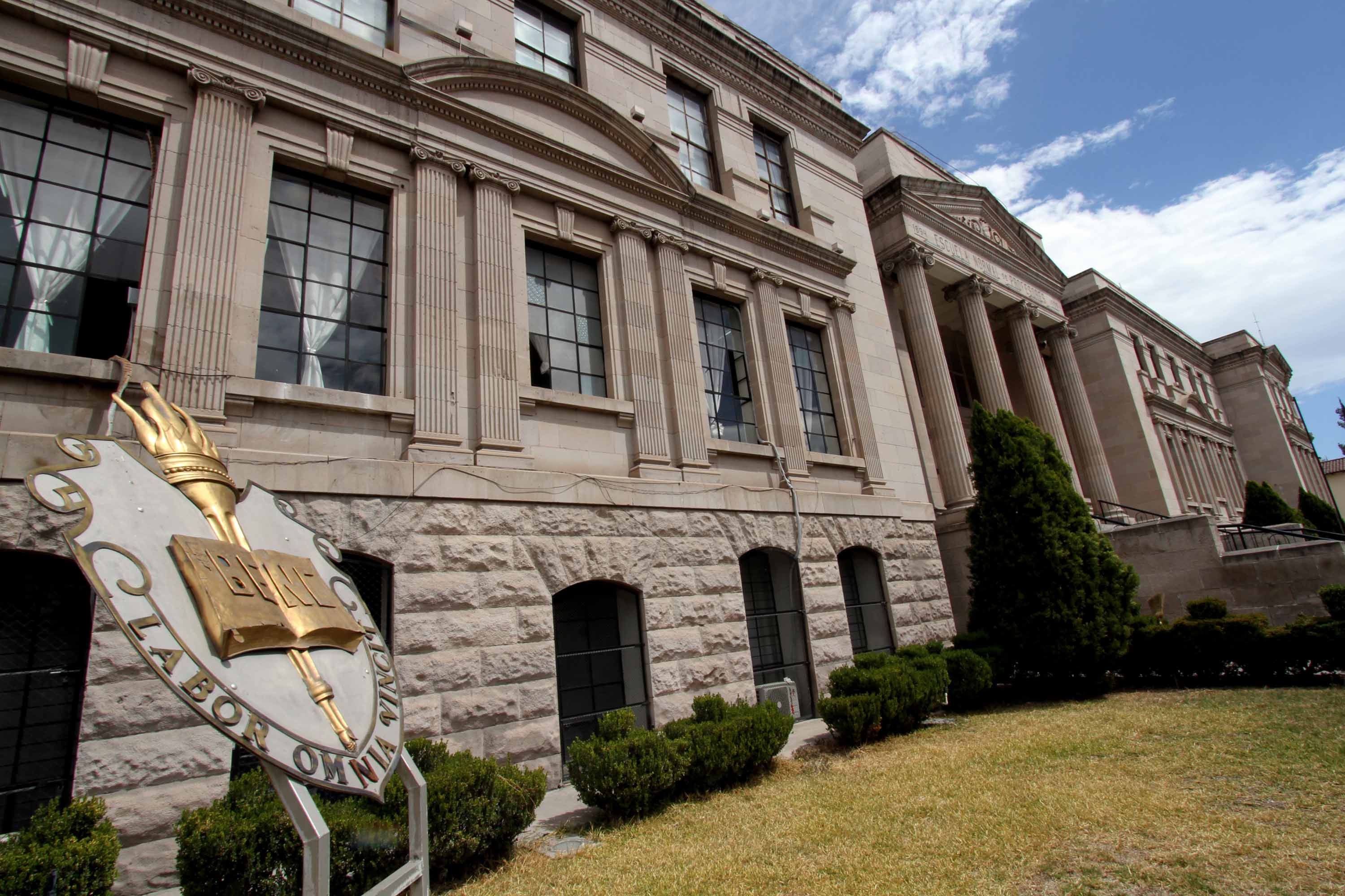 Benemérita Escuela Normal de Coahuila celebró 124 años - Grupo Milenio