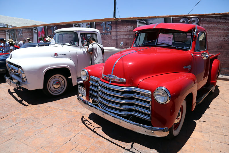Exhiben autos viejos en Pachuquilla - Grupo Milenio