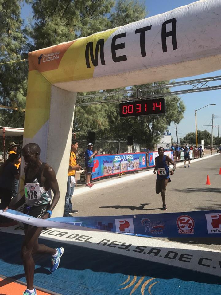 Kenianos dominan el 'Reto del Desierto' - Grupo Milenio