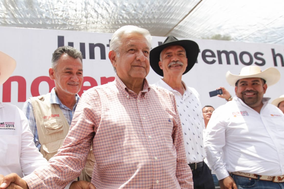 Acompaña Mireles a AMLO a mitin en Michoacán - Grupo Milenio