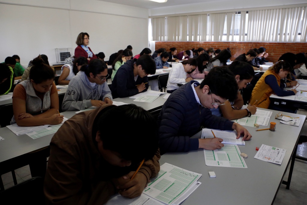 Aplican examen de ingreso a la UAP a más de 50 mil aspirantes- Grupo ...