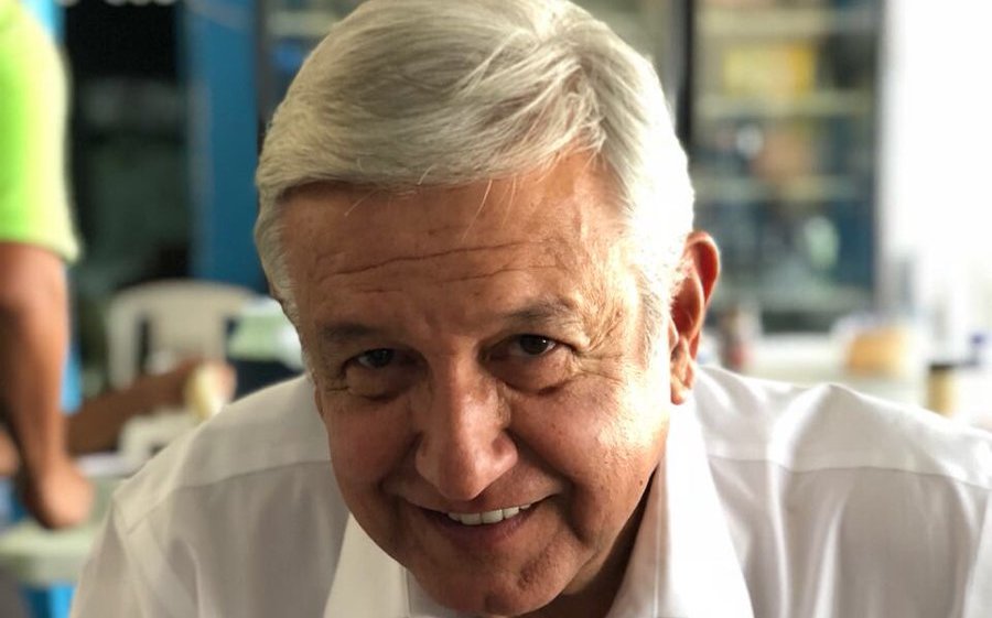 Camino a Lacandona, AMLO hace un alto para comer frijoles- Grupo Milenio