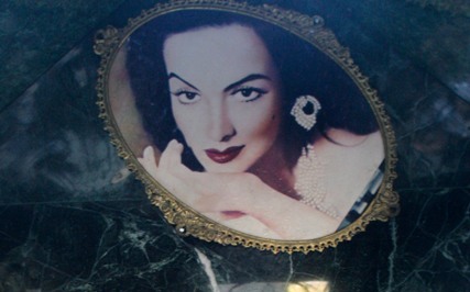 Investigan saqueo a la tumba de María Félix en Panteón Francés- Grupo ...