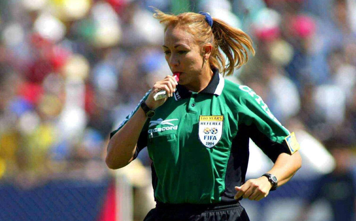 El día que Cuauhtémoc Blanco mandó a "lavar platos" a una árbitro ...