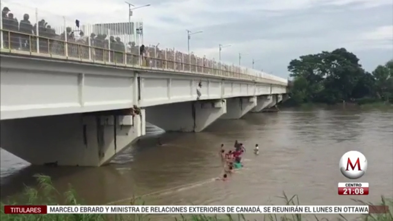Migrantes saltan al Río Suchiate para cruzar a México - Grupo Milenio