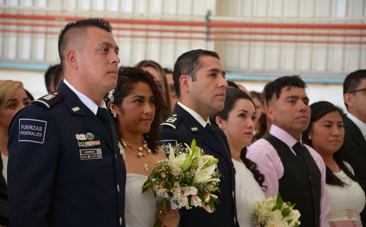Se casan con uniforme... PF realiza primera boda colectiva- Grupo Milenio
