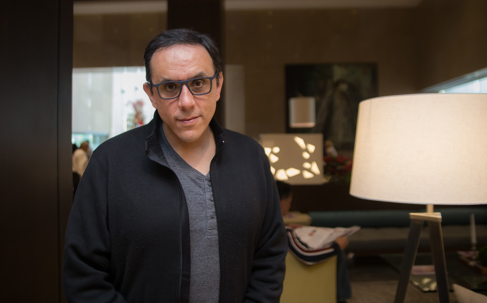 Alberto Chimal comenta su nuevo libro, Manos de lumbre- Grupo Milenio